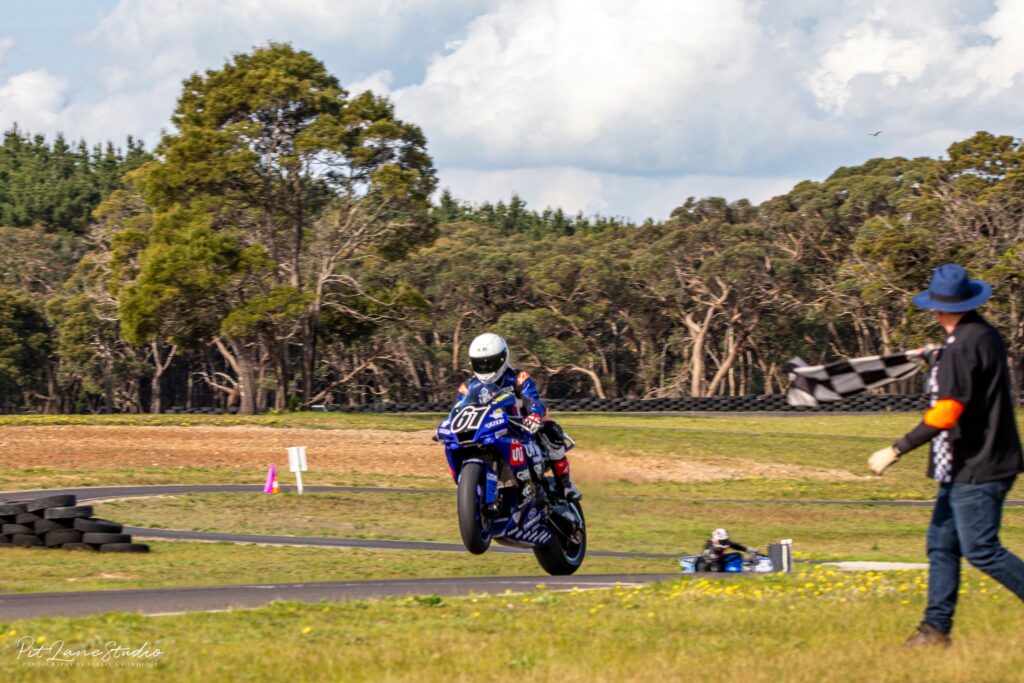 SA ROAD RACE CHAMPIONSHIPS - GEARING UP FOR A CRACKER FINAL ROUND ...